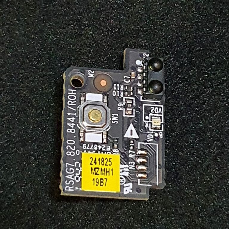 Module bouton power télé Hisense H65BE7200 Référence: RSAG7.820.8441 ...