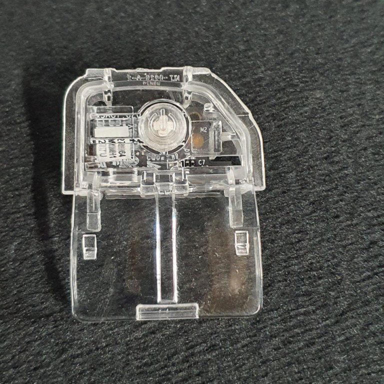 Module bouton power télé Hisense 43A7GQ Référence: RSAG7.820.8441/ROH ...